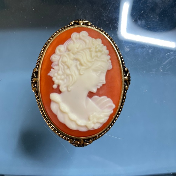 Jewelry | Estee Lauder Collectible Keepsake Solid Perfume Compact Cameo ...